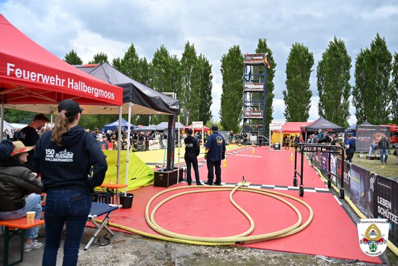 HAIX FireFit Championship und Oltimertreffen: Begeisterte Zuschauer ...
